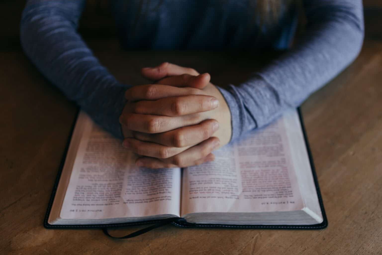 Starting A Prayer: Dear God, and Other Ways to Begin - Bible Wonderlife